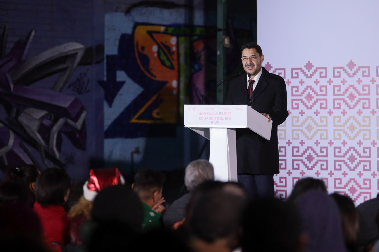 Rinde Martí Batres homenaje a Rius con renombramiento del Pilares ... Rinde Martí Batres homenaje a Rius con renombramiento del Pilares ...
